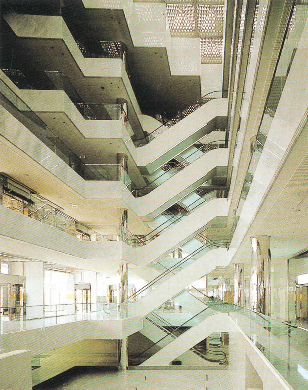 フジテック｜エレベータ・エスカレータの新規設置、メンテナンス、リニューアル